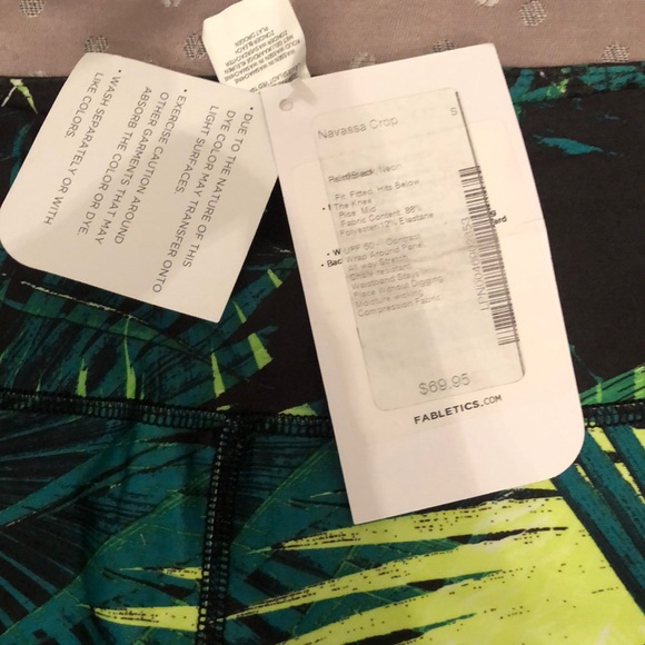 Fabletics | Pants & Jumpsuits | Fabletics Navassa Crop Green Neon Palm ...